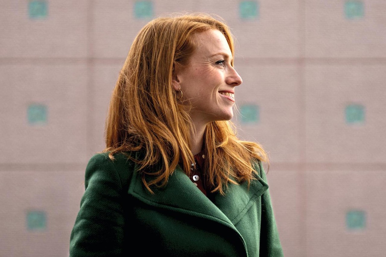 Meet Your Professor: Brenda Mathijssen - NOSTER